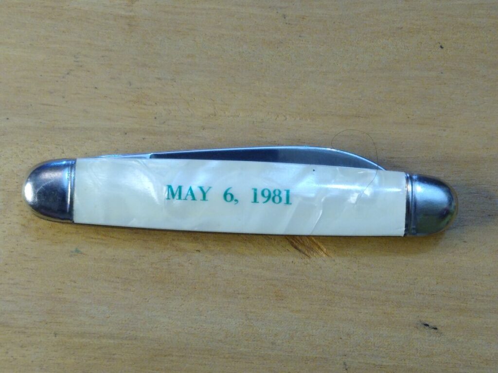 Vintage Imperial Gravity Lock/Trick Close Pocket Knife – Printing on ...