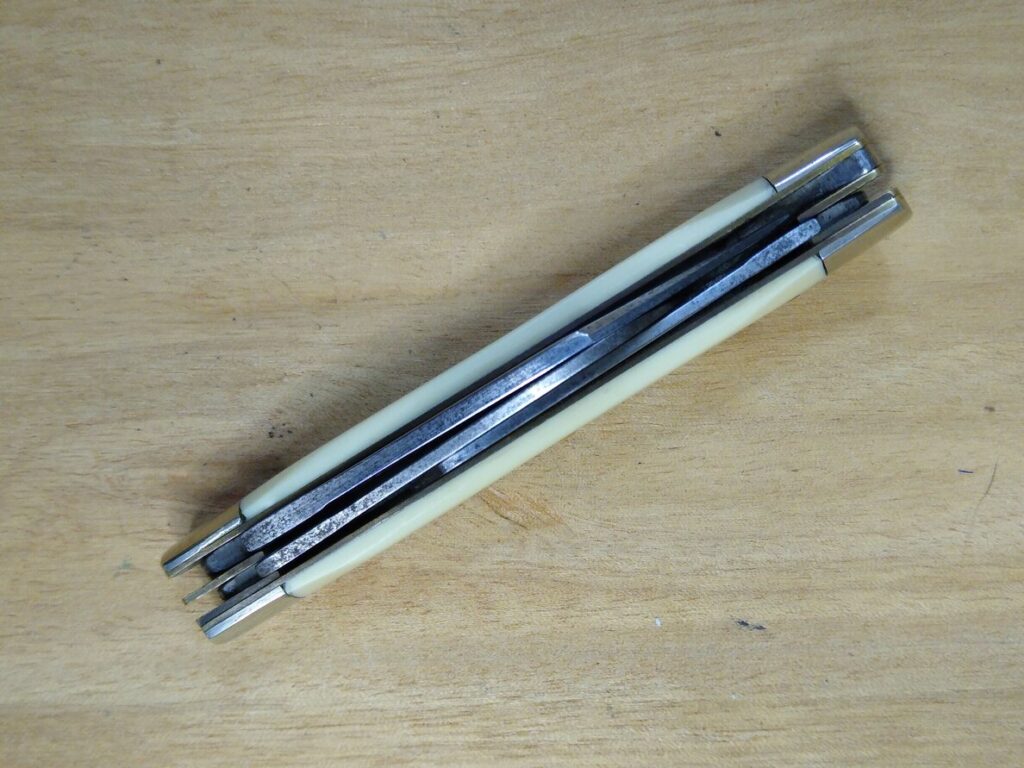 Vintage Frontier Imperial U.S.A. 4132 -Medium Stockman 3 blade Pocket ...